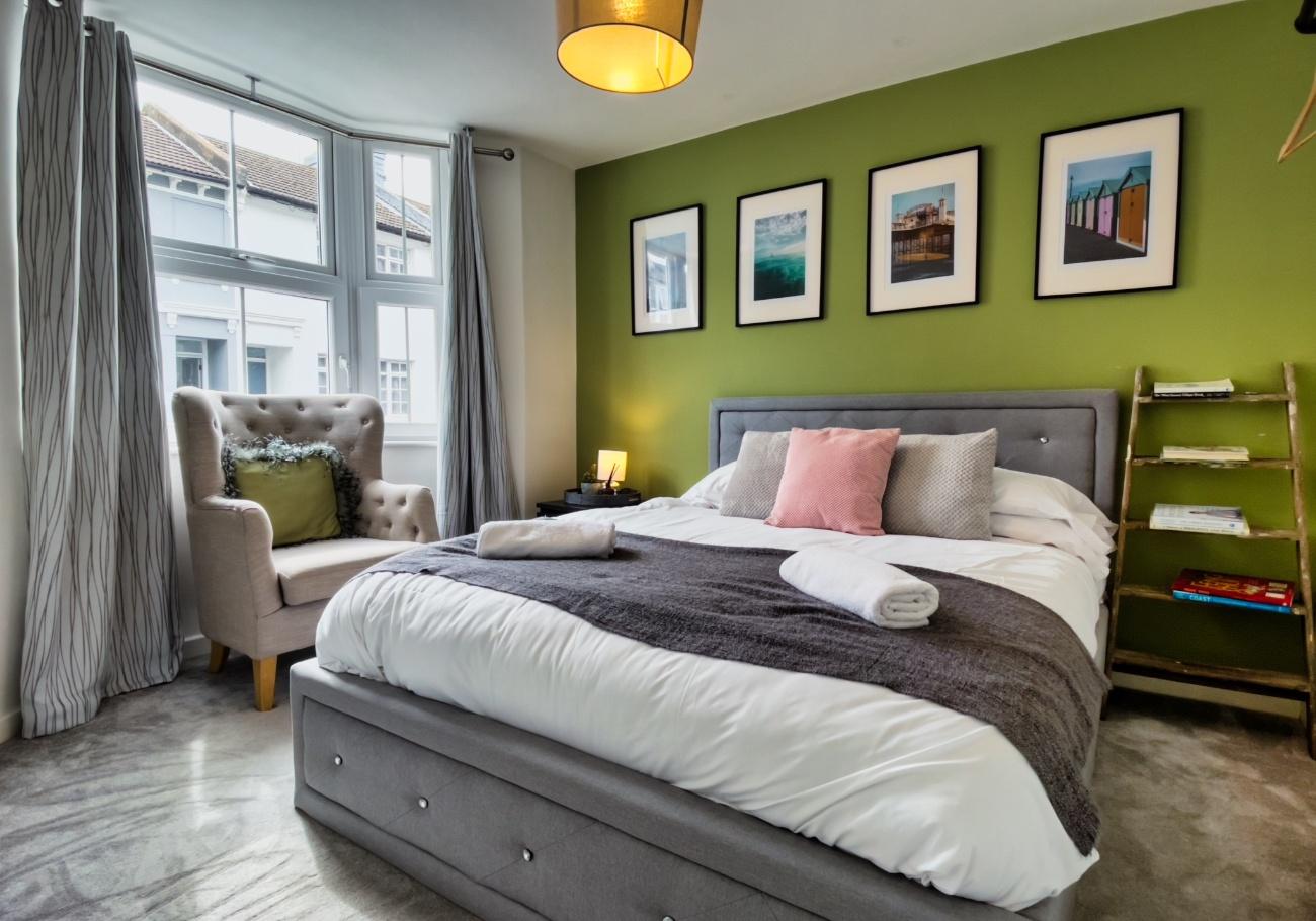 Browse holiday apartments and houses - short term lets