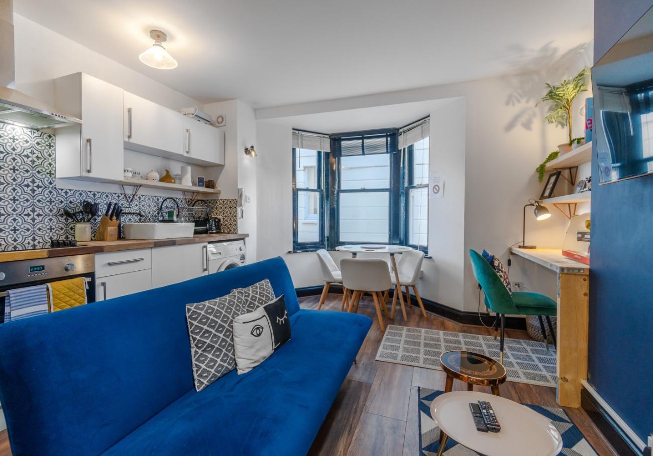 Browse holiday apartments and houses - short term lets